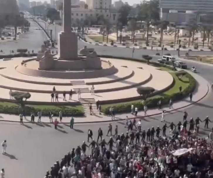 Tahrir Square Is Back - Hundreds Of Thousands Protest In Cairo Against ...