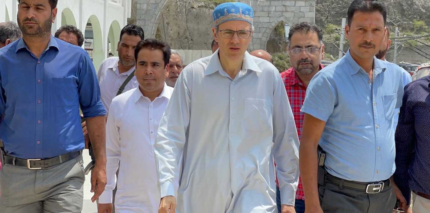 "Who Is Azad & Who Is Ghulam...": Omar Abdullah Rips Apart Ghulam Nabi ...