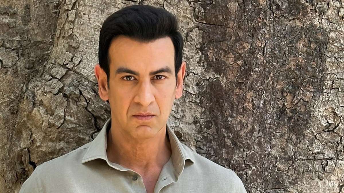 How Ronit Roy 'Almost Killed' A Swiggy Delivery Person | TimelineDaily