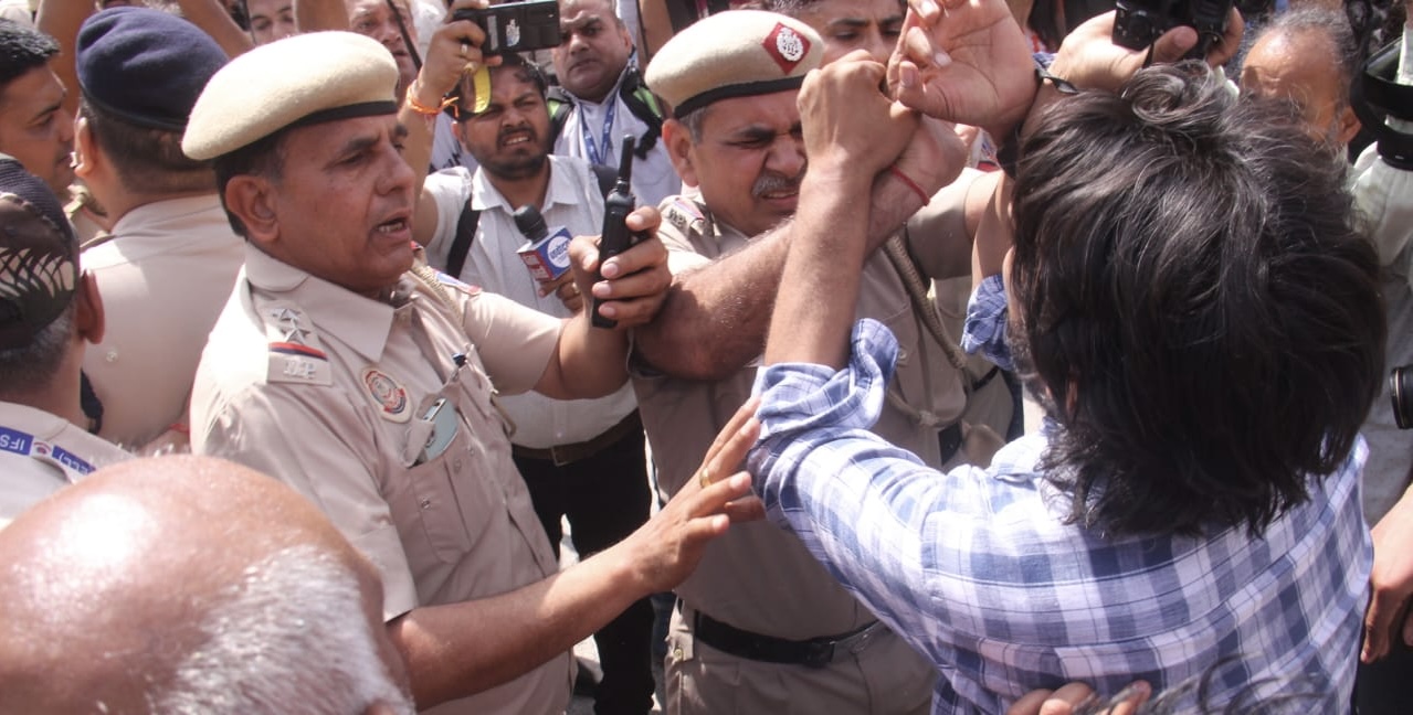 Press Club Of India Condemns Assault On Photojournalists By Delhi ... Press Club Of India Condemns Assault On Photojournalists By Delhi ...