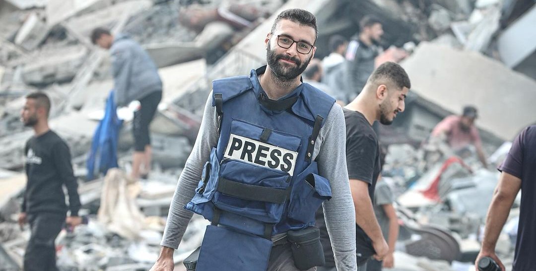 "I Am Banned From Facebook": Palestinian Photo-Journalist Motaz Azaiza ...