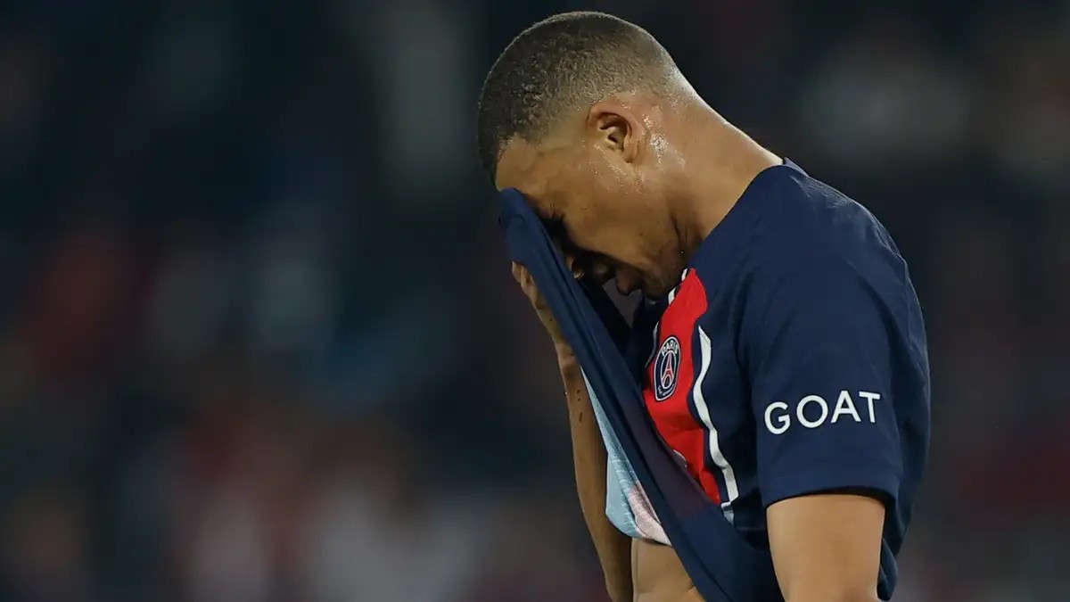 WATCH: Kylian Mbappe Brutally Jeered In Farewell Match By PSG Fans ...