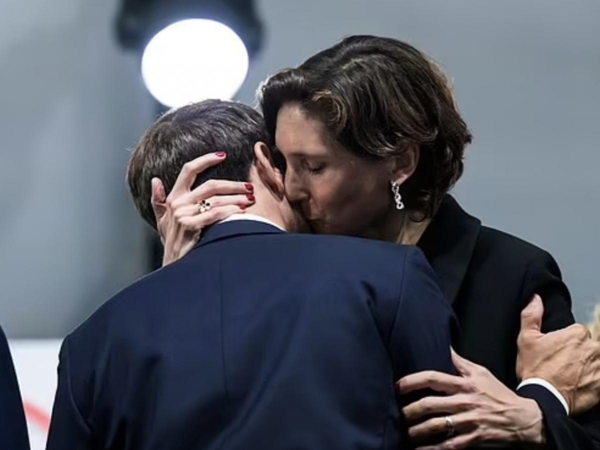 Macron’s Hug And Kiss With His Sports Minister Sets Tongues Wagging ...