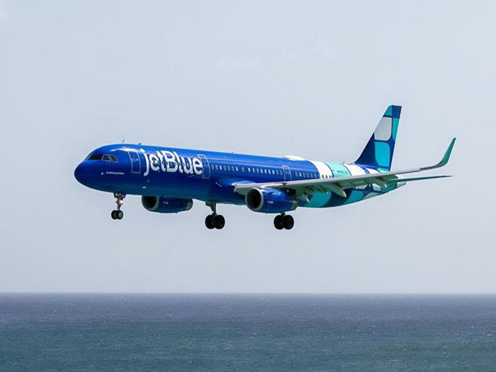 Passenger Sues JetBlue For $1.5 Million Claiming Hot Water Burned Her ...