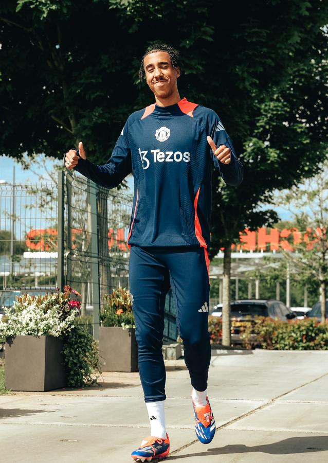 Manchester United Rope In Leny Yoro On 5-Year Contract | TimelineDaily