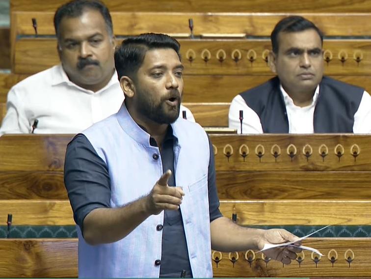 “Rs 3.2 Lakh For One Way Flight For A Family (Of 4)”: Shafi Parambil In ...