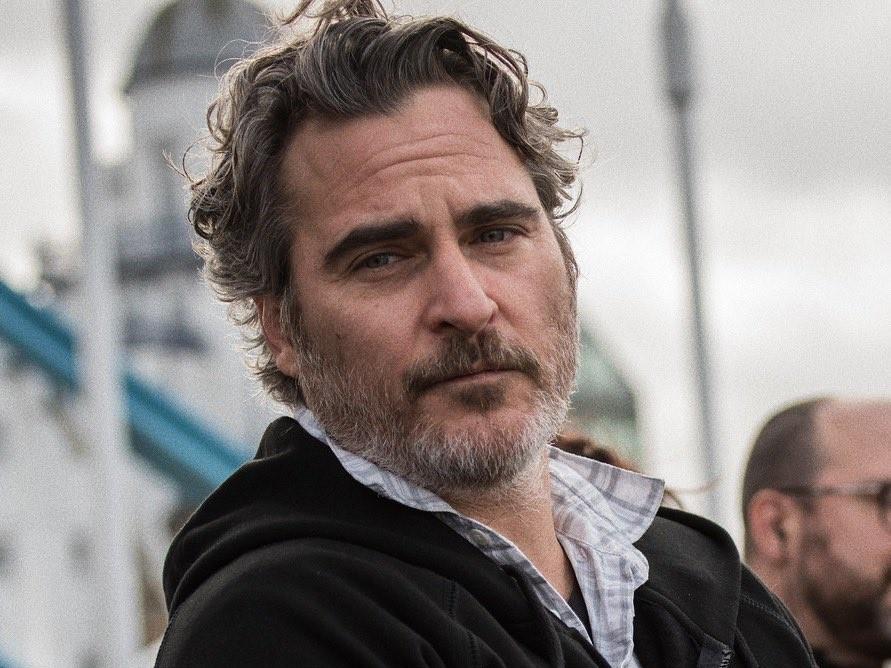 Joaquin Phoenix’s Sudden Exit Sparks Outrage In Hollywood | TimelineDaily
