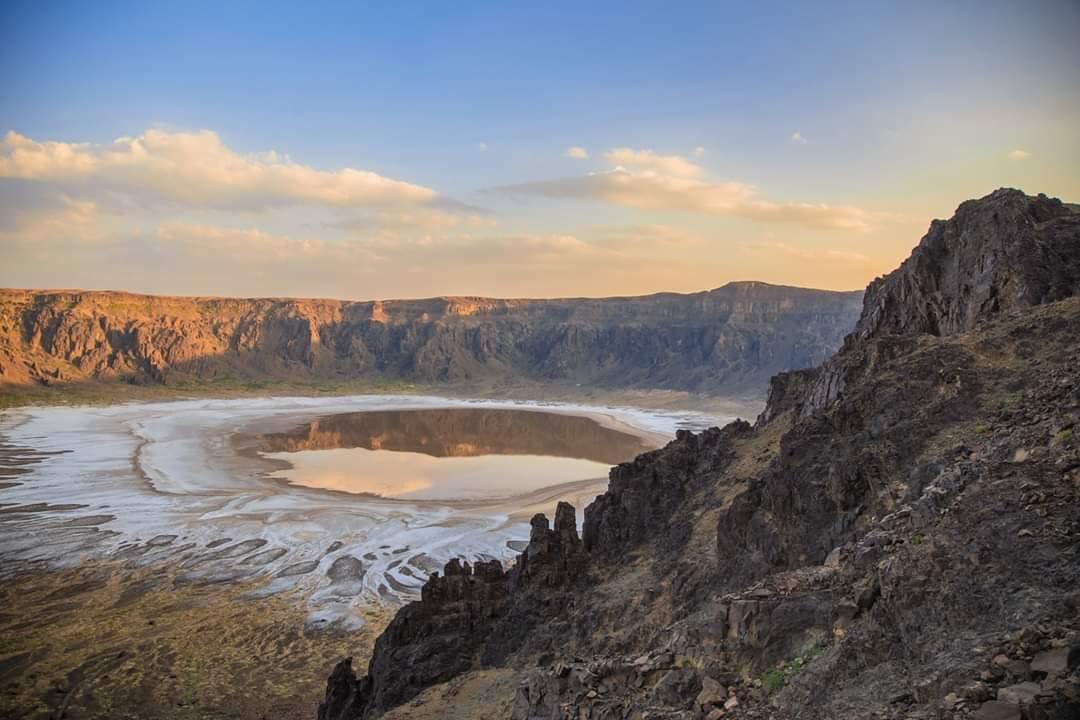 Al Wahbah Crater: Saudi Arabia's Magnificent Natural Anomaly ...