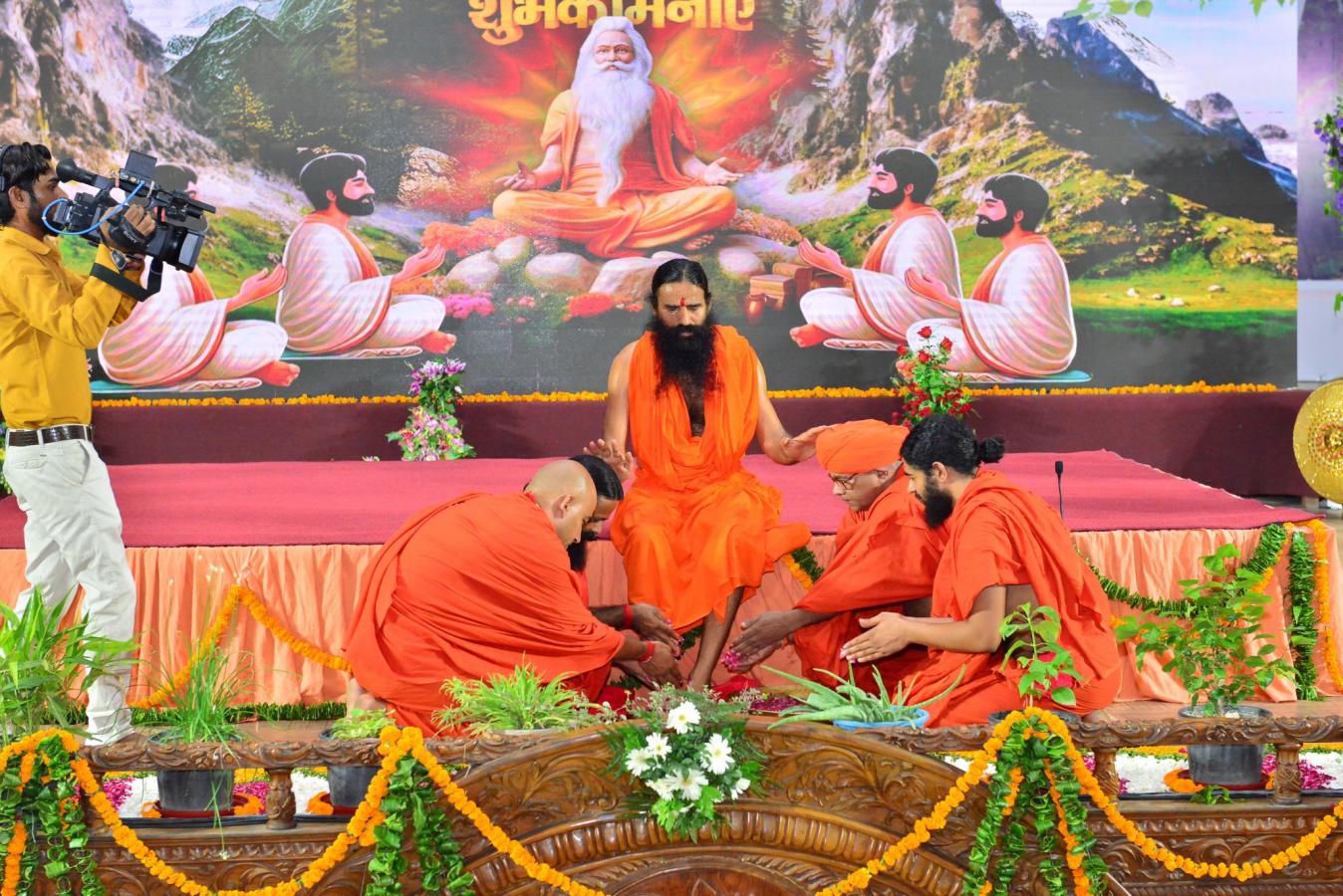 Kerala Court Issues Non-Bailable Warrant Against Baba Ramdev ...
