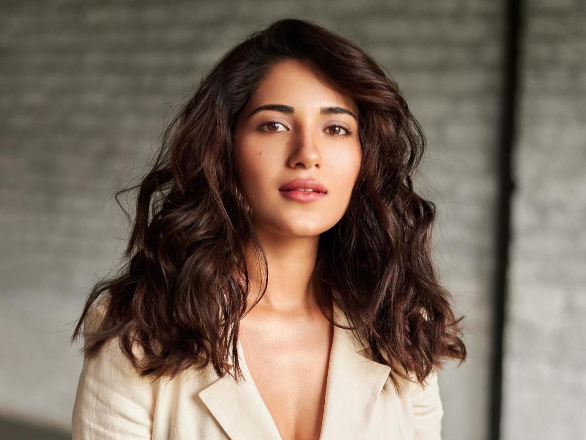 Actress Ruhani Sharma Reacts To Trolls Over Intimate Scenes | TimelineDaily