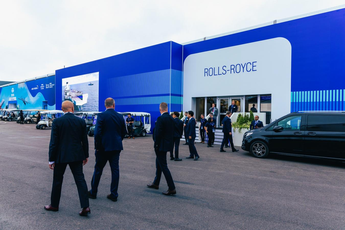 Rolls-Royce Gifts Every Employee A Big Amount In Shares | TimelineDaily