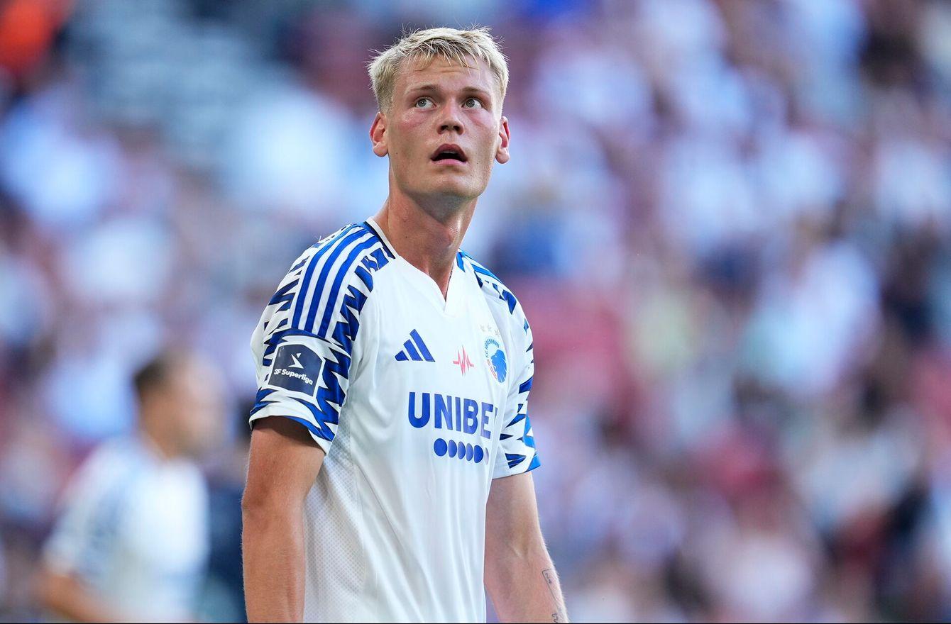 Manchester City Eye Orri Oskarsson As Julian Alvarez's Replacement ...