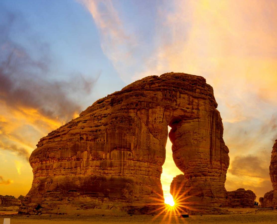 Astonishing Elephant Rock: Al Ula's Natural Marvel In Saudi Arabia ...