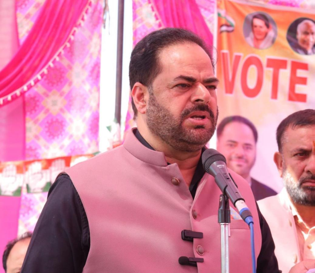 Vikar Rasool Wani: Former Congress Chief Vying For A Third Term From ...