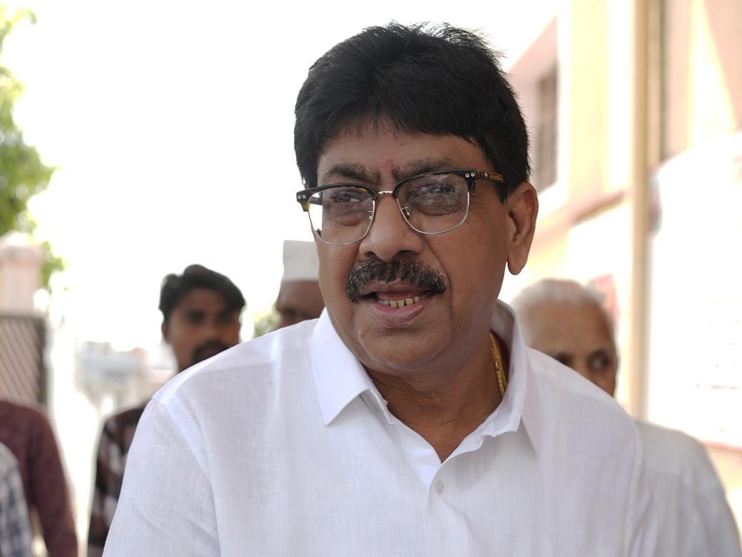 Suresh Bhoyar To Challenge BJP State Chief Chandrashekhar Bawankule In Kamthi | TimelineDaily