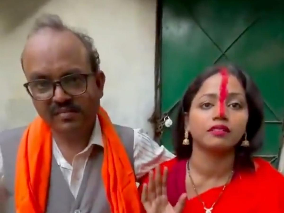 24-Year-Old Daughter Marries Her 50-Year-Old Father, Video Goes Viral ...