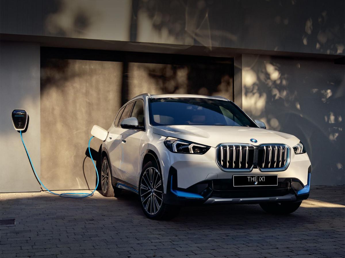 BMW IX1 LWB Launched At Rs 49 Lakh At Auto Expo 2025 ; First Locally Assembled EV | TimelineDaily