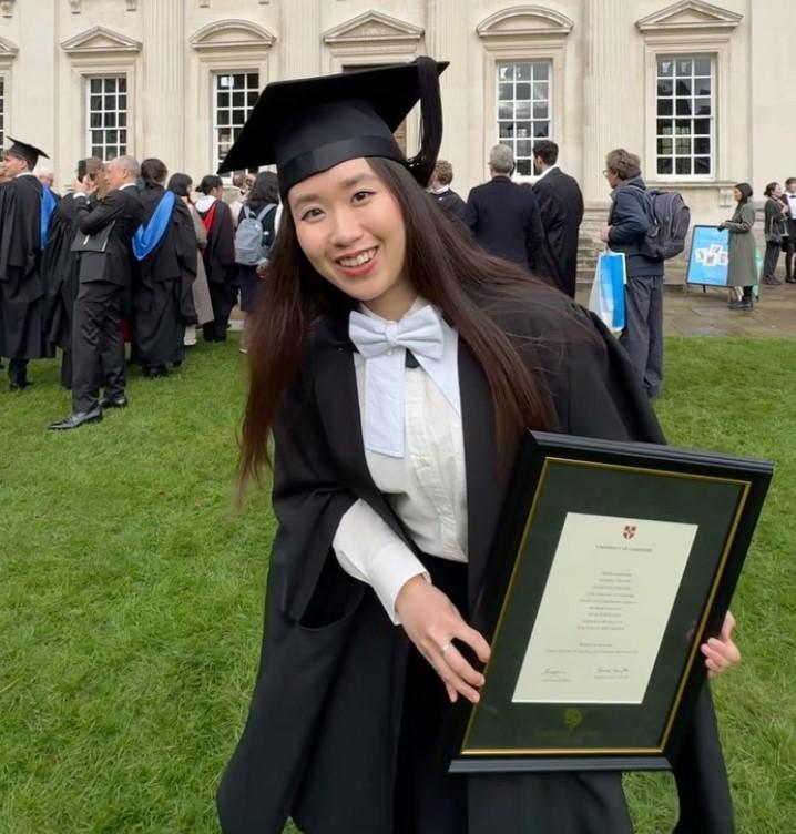 Cambridge Doctoral Student Shares Her Struggles To Find Job After 70 ...