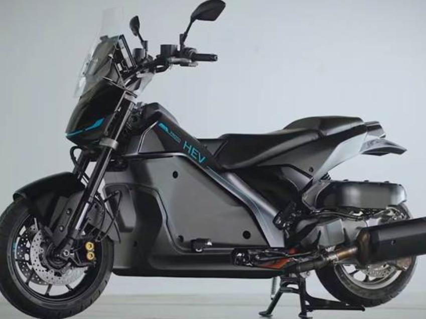 Yamaha XMax Series Hybrid Scooter Concept Showcased, Powered By An ICE ...