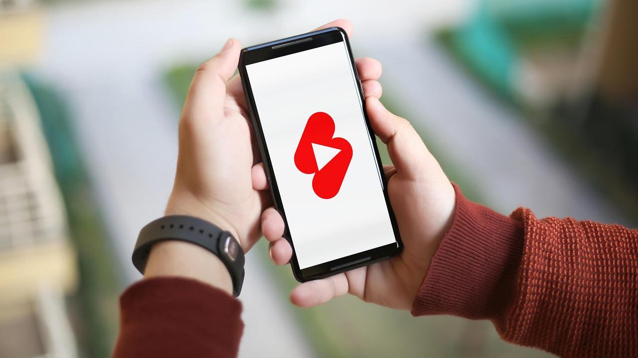 YouTube Glitch Allows User To Upload Video Showing 141-Year Duration ...