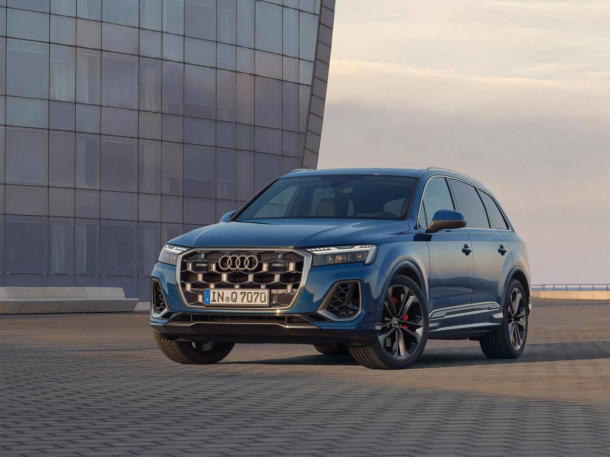 Audi Q7 Signature Edition Launched At Rs 99.81 Lakh With Genuine Audi ...