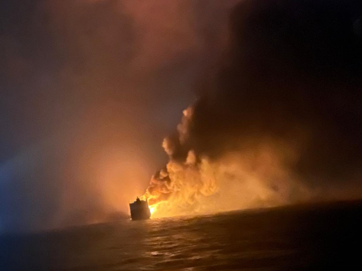 MV Wan Hai 503 Fire Continues; Hydrocarbon Leak Sparks Concern | TimelineDaily