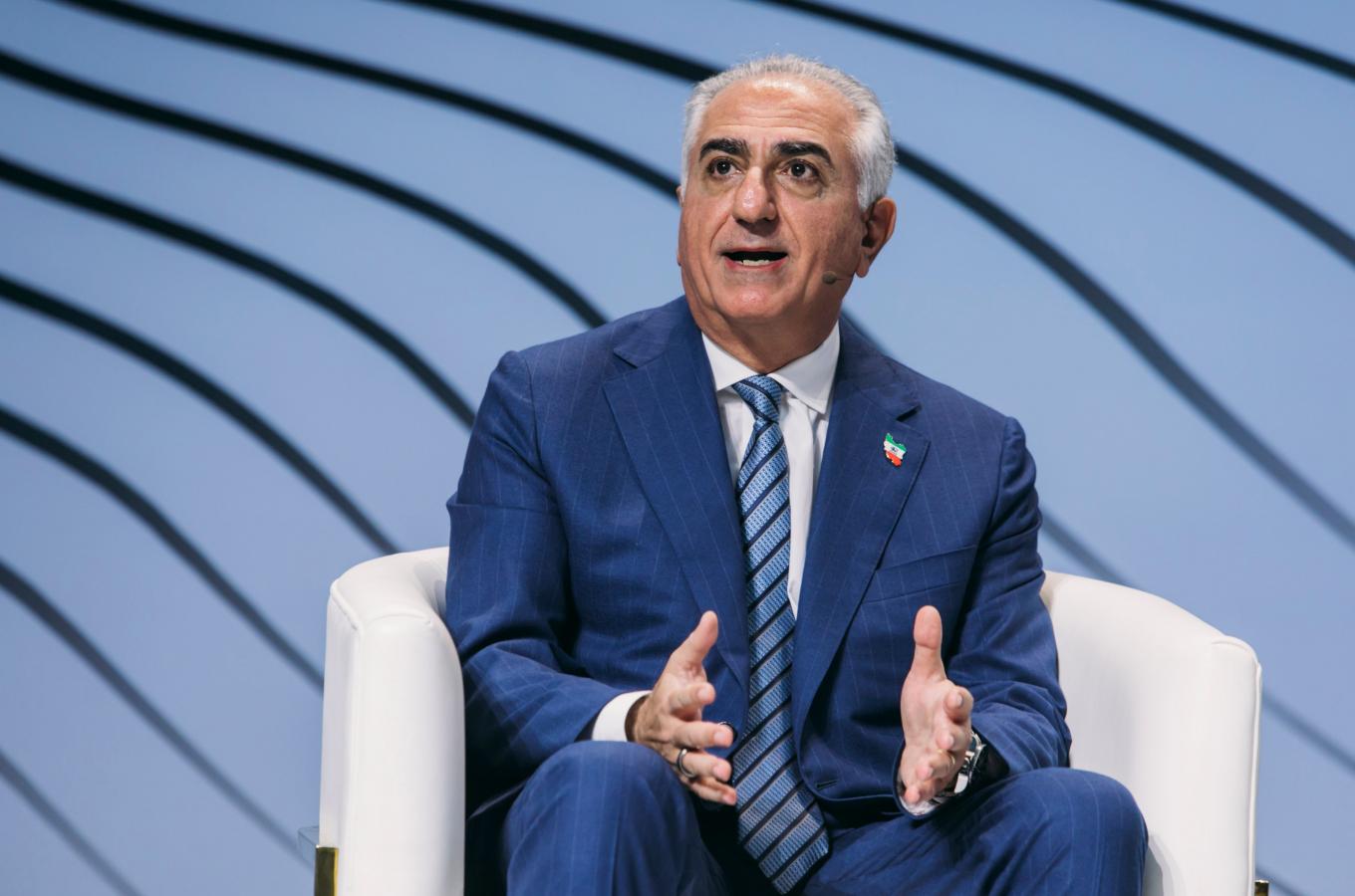 Reza Pahlavi, Exiled Iranian Royal With Pro-Israel Leanings, Signals ...