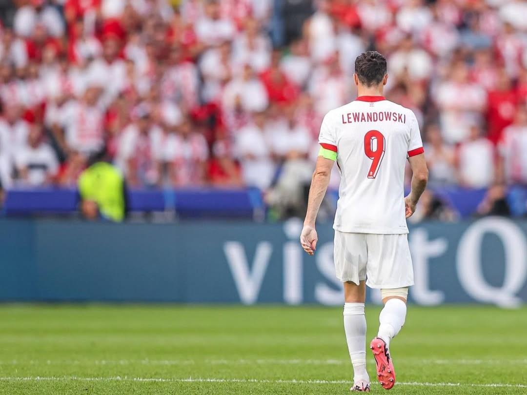 Lewandowski Quits Poland Team, Refuses To Play Under Coach Michal ...