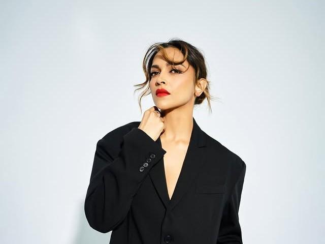 Deepika Padukone Becomes First Indian To Receive A Star On Hollywood ...