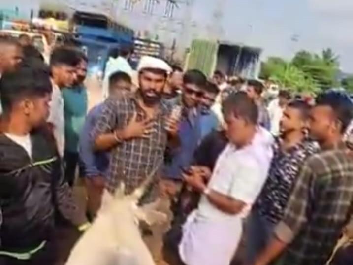 Karnataka Dairy Farmers Protest After Muslim Groups Boycott Bakrid ...