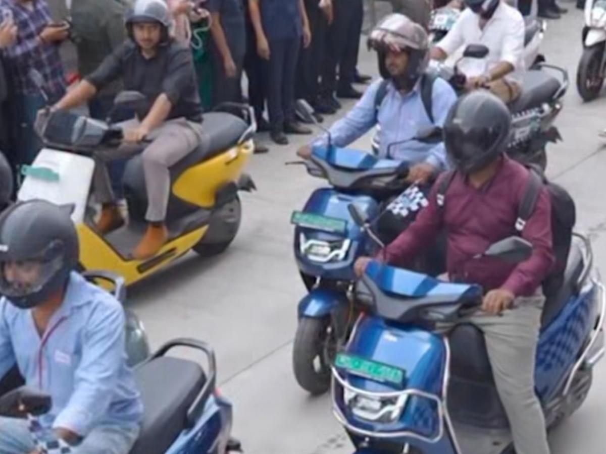 Only Electric Scooters And Bikes In Delhi From 2028? | TimelineDaily